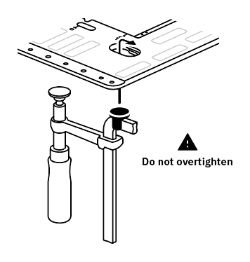 Using the Clamps and the Leveling Feet